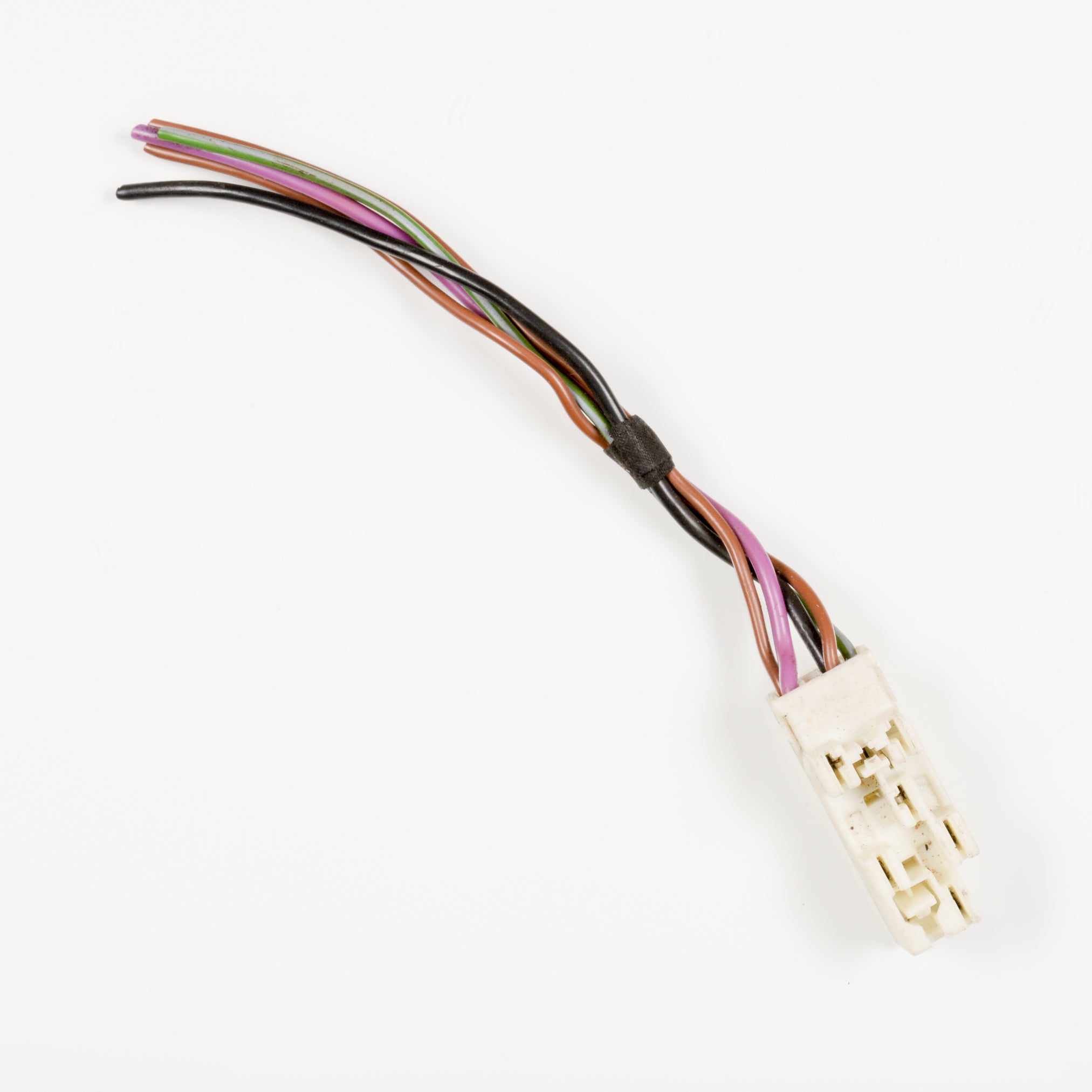 Vehicle Electrical Connector – Premier Bavarian