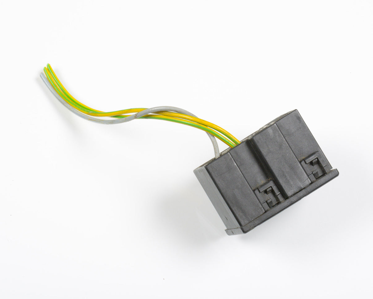 BMW E30 Fog Light Switch Connector Pig Tail 3 Wire – Premier Bavarian